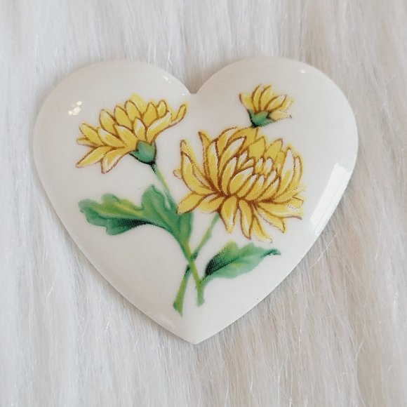 Avon | Jewelry | Vintage Avon Birthday Yellow Dahlia Flower Porcelain ...